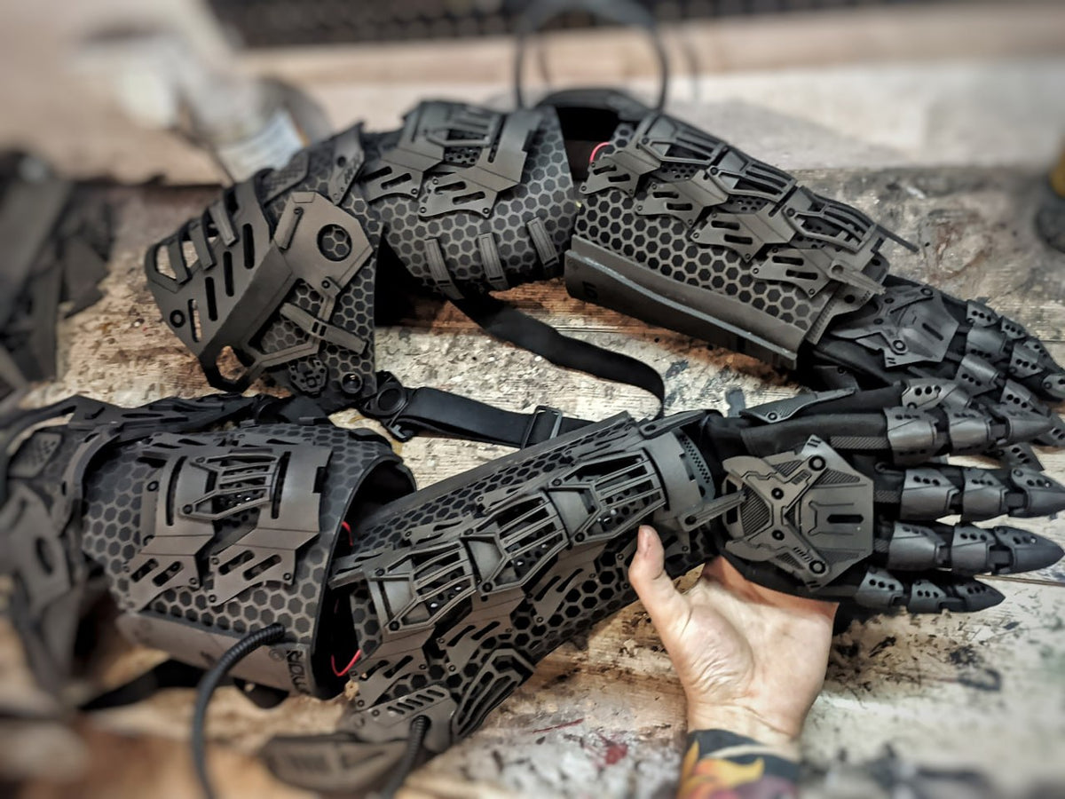 Cyberpunk Cosplay Arm Bracers – Wearable Futuristic Armor – Kenesberem